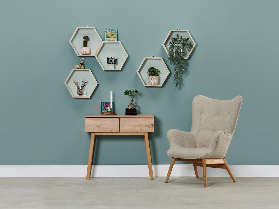 DIY-Wabenregal: Stylishes Wandregal aus Holz selber bauen | richtiggut.de